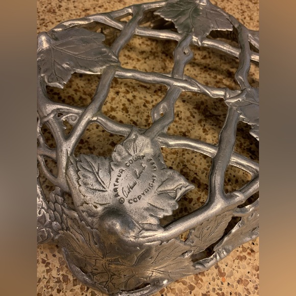 Arthur Court | Kitchen | Vintage Arthur Court Grape Holder With Pyrex ...